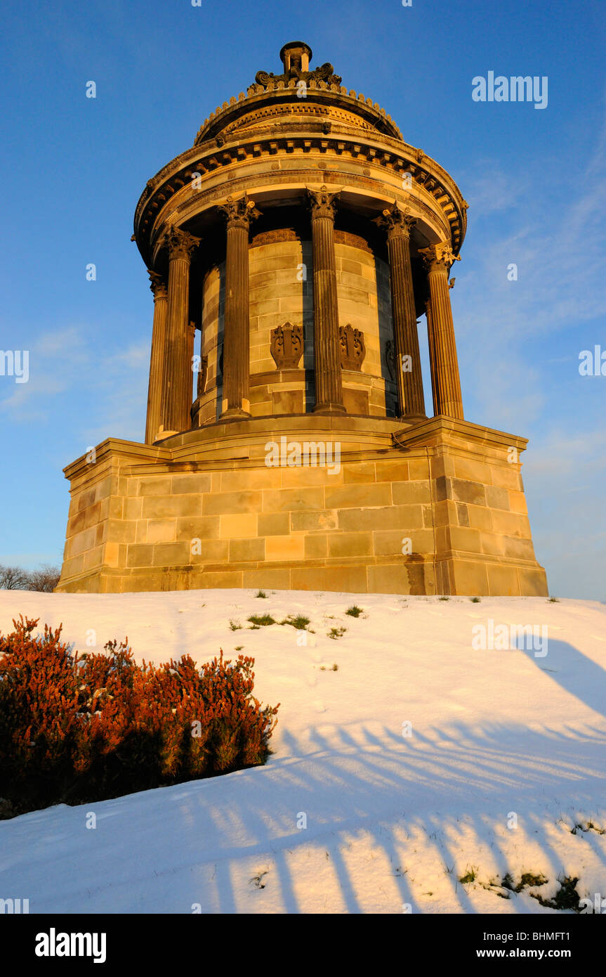 Edinburgh national monument pillars hi-res stock photography and images ...