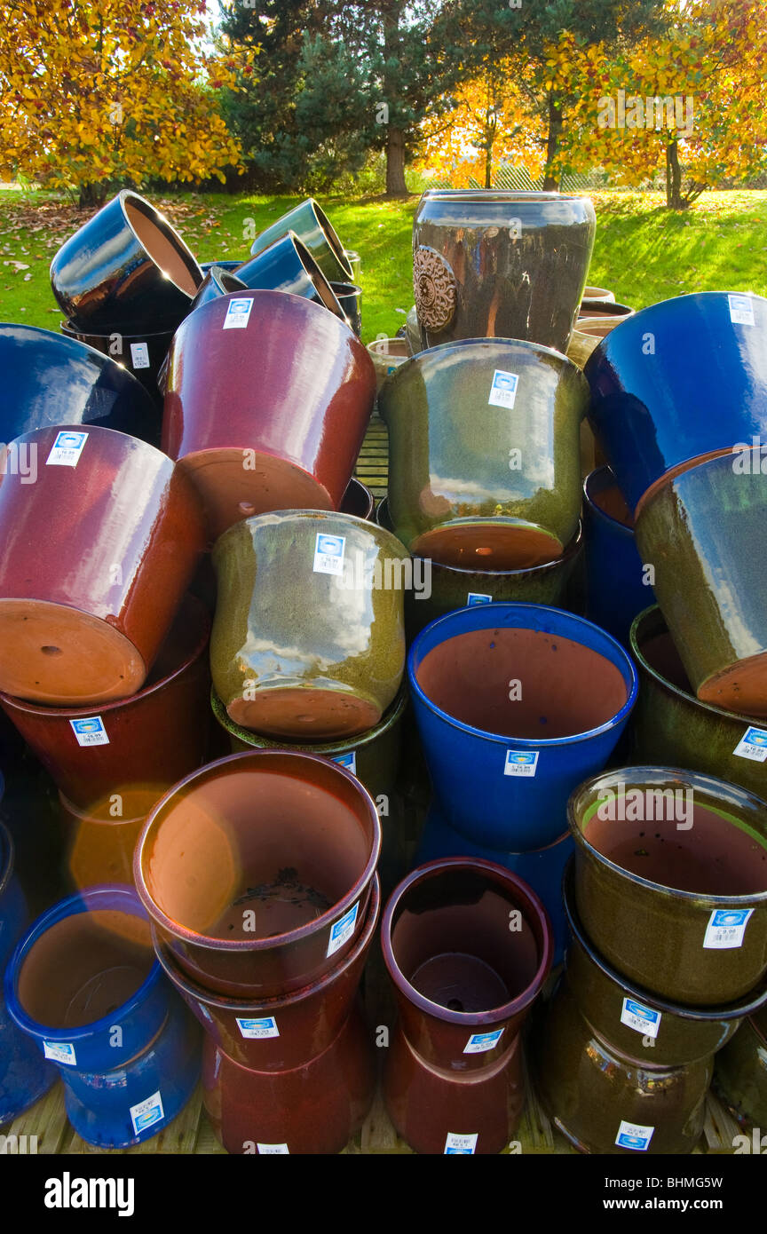 image of ceramic flower pots stacked at garden centre Stock Photo - Alamy