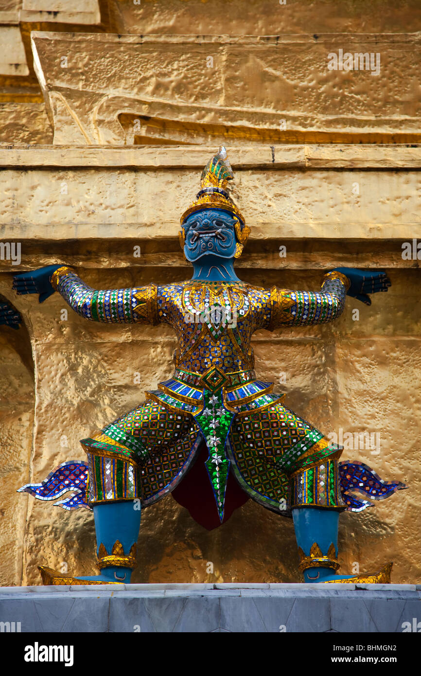 Demon guardian statue yak hi-res stock photography and images - Alamy