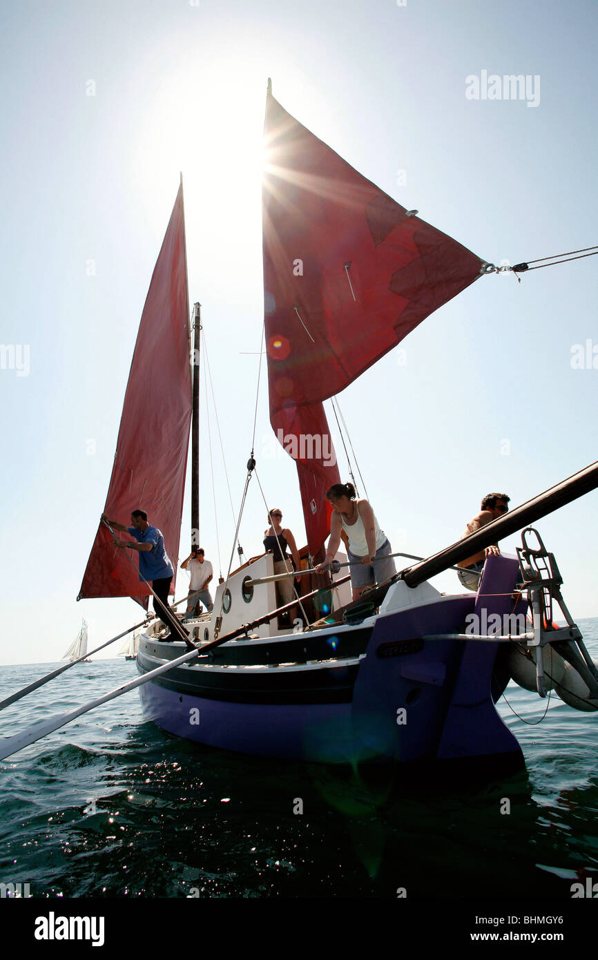 Tan sails hi-res stock photography and images - Alamy