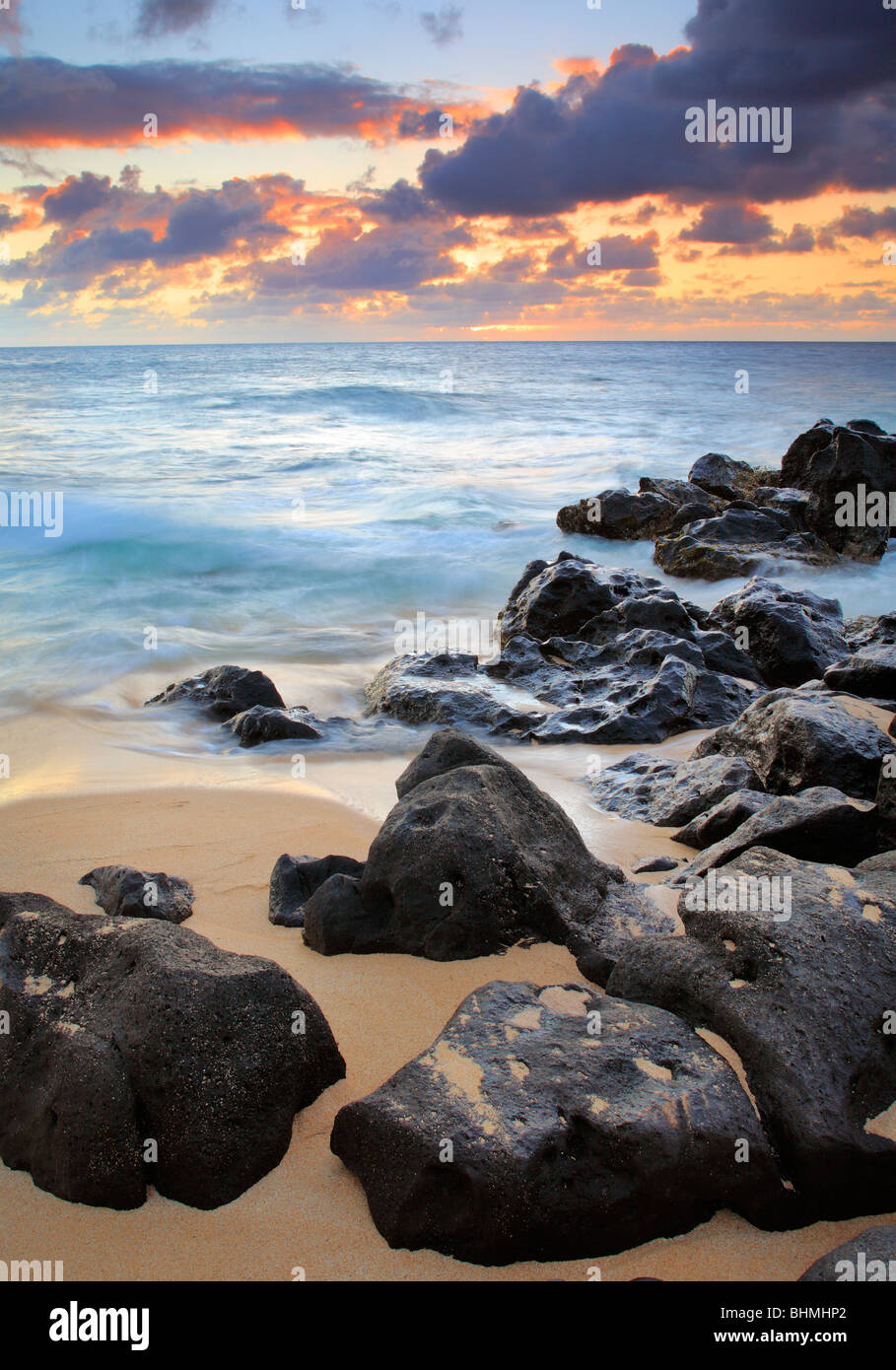 Rocks on Sunset Beach on Oahu, Hawaii Stock Photo - Alamy