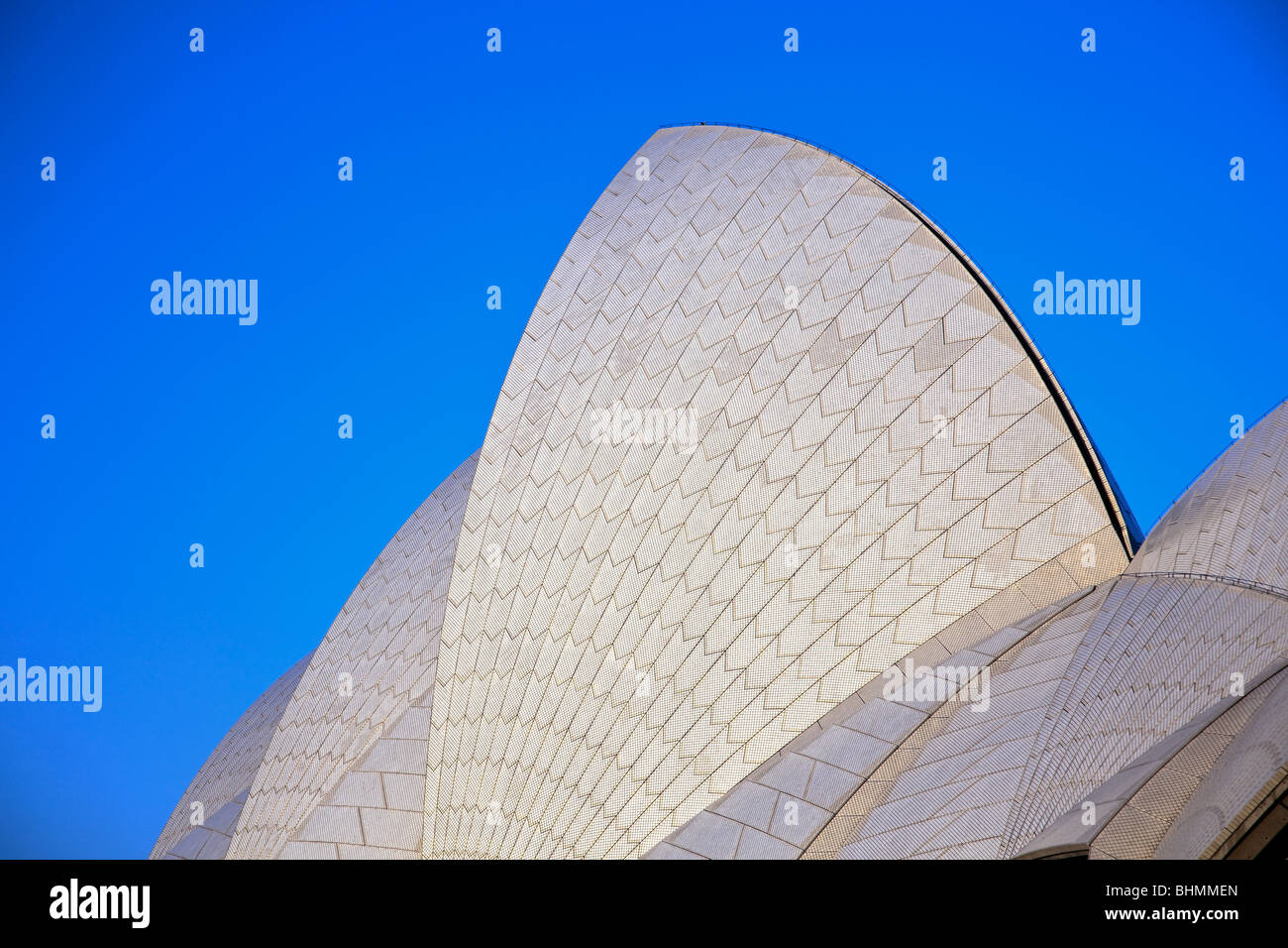 The famous Sydney Opera House whose unique architecture and position ...