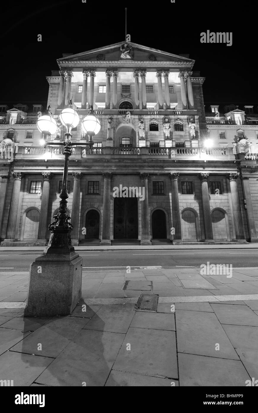 Bank of England at night time London England Stock Photo - Alamy