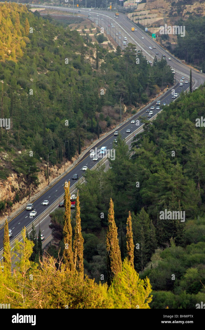 Tel aviv jerusalem highway hi-res stock photography and images - Alamy
