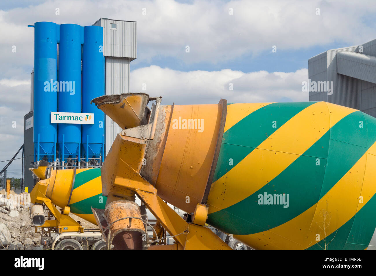 Tarmac factory hi-res stock photography and images - Alamy