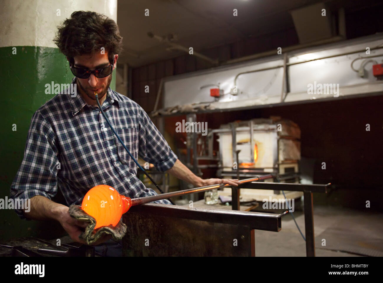 Glass_blower hi-res stock photography and images - Alamy