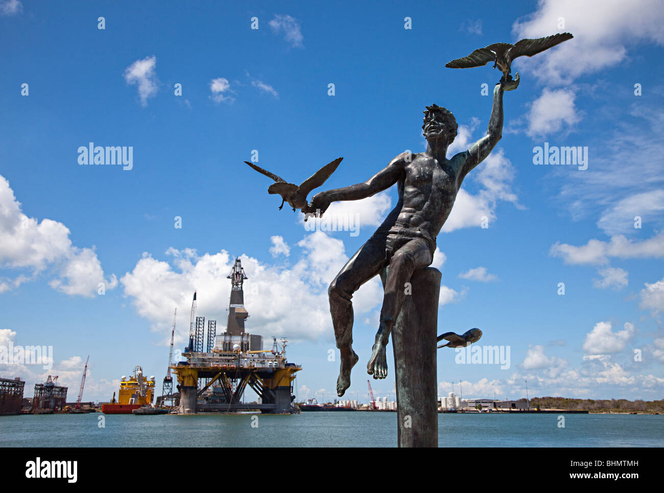 Statue of man and boy hi-res stock photography and images - Alamy