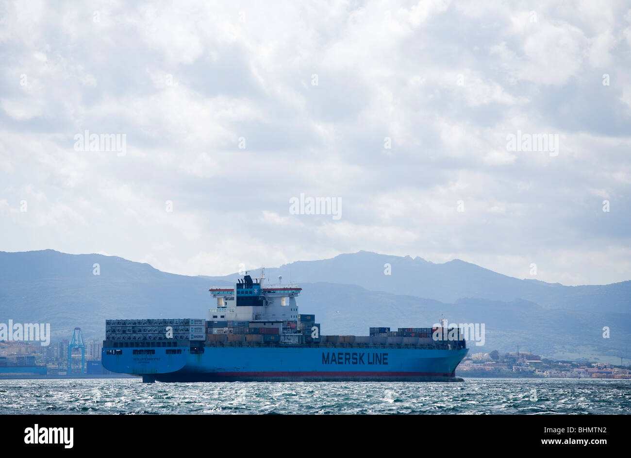 Maersk line ship hi-res stock photography and images - Alamy