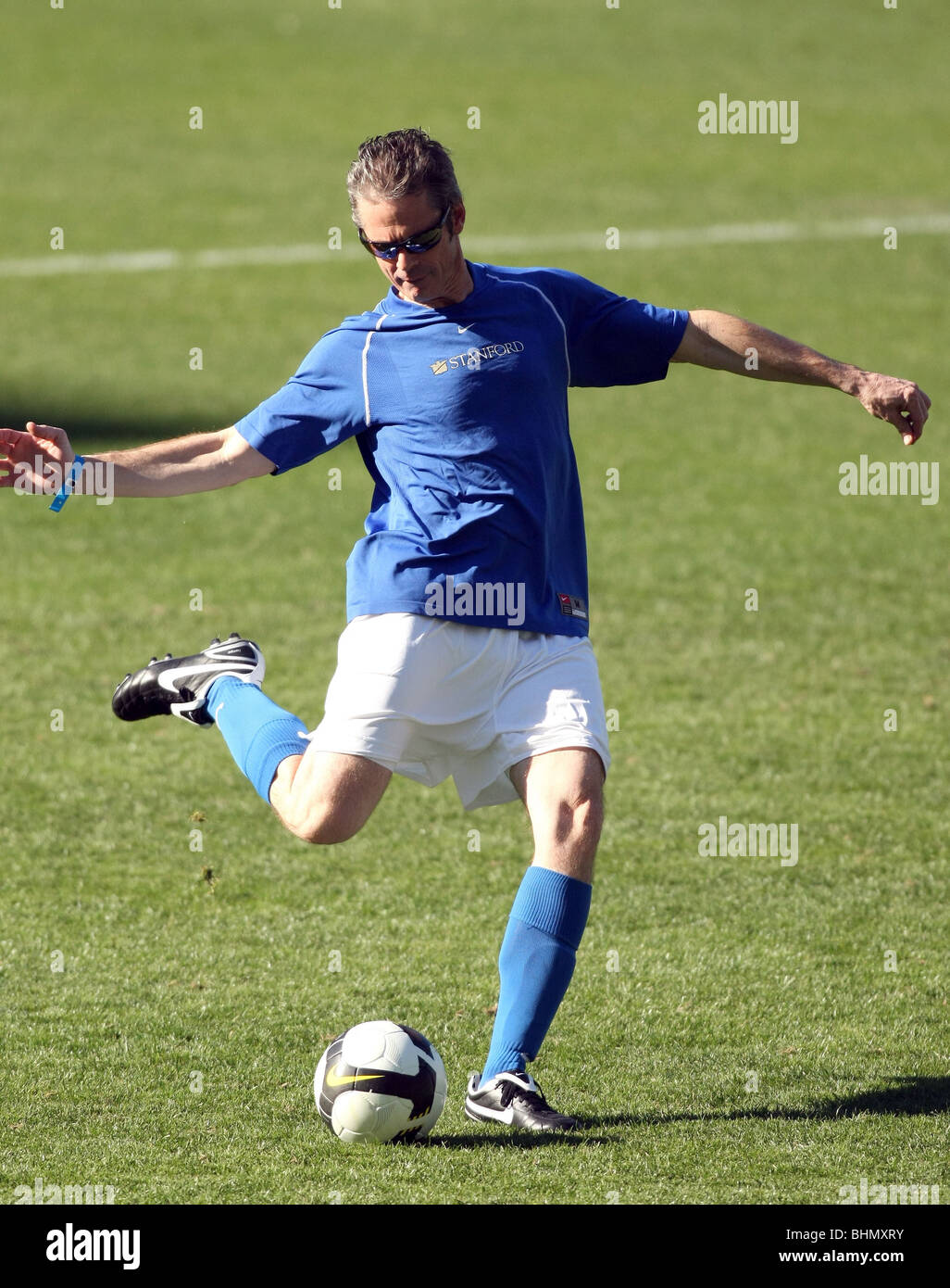 C. THOMAS HOWELL 2009 MIA HAMM & NOMAR GARCIAPARRA CELEBRITY SOCCER ...