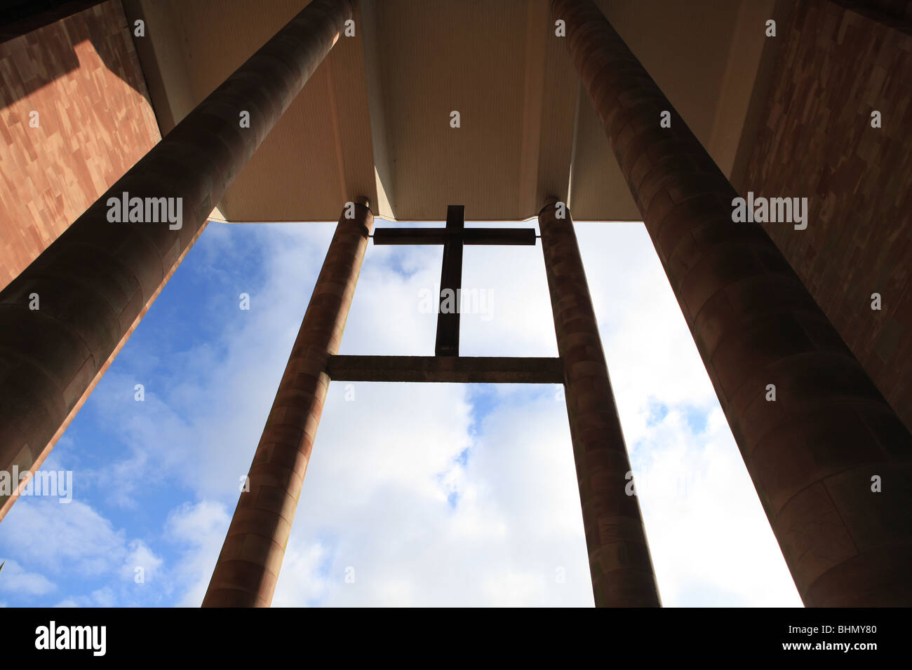 Coventry cathedral cross hi-res stock photography and images - Alamy