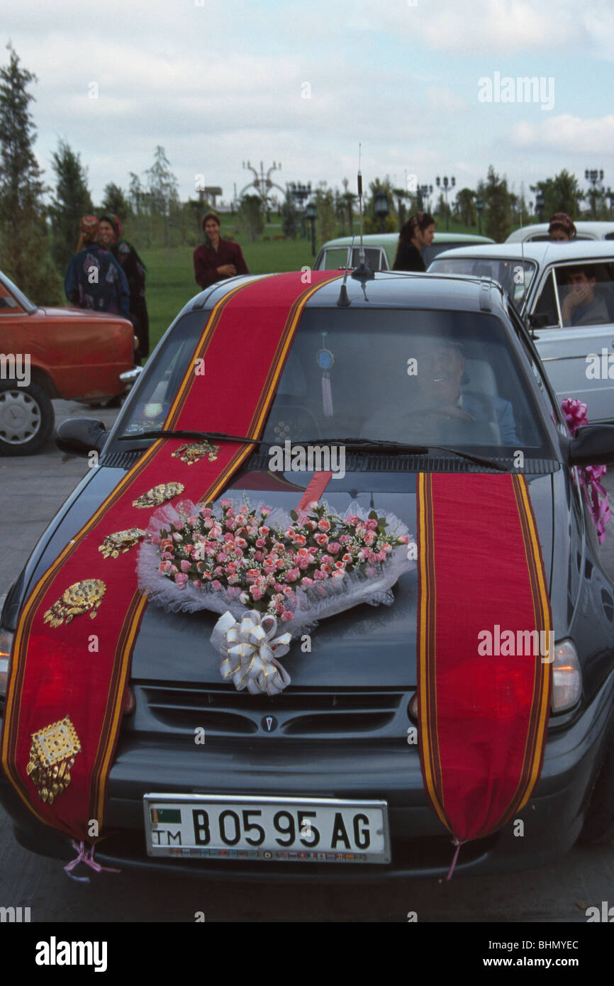 Wedding car, Ashgabat, Turkmenistan Stock Photo - Alamy