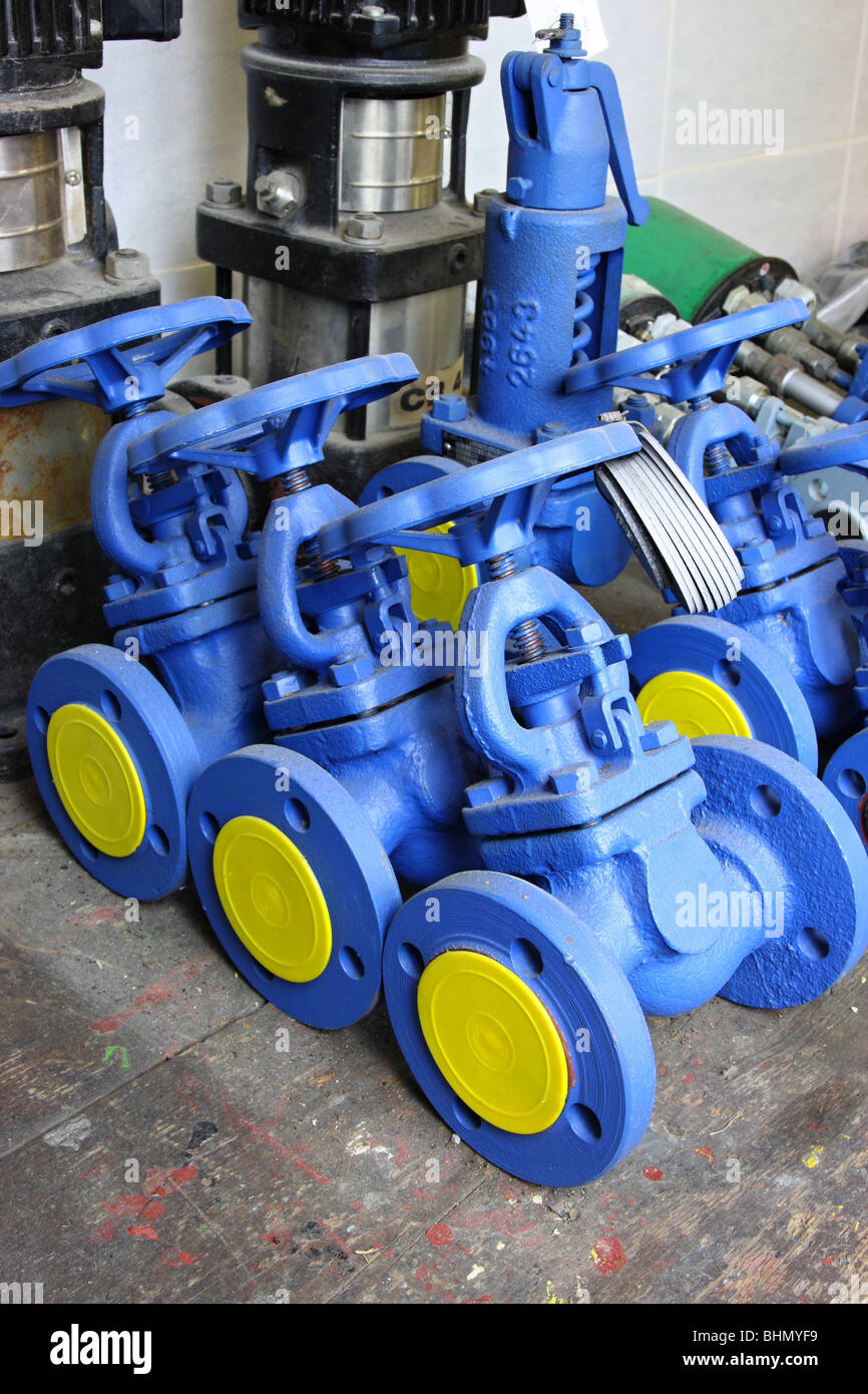 Steam valve hi-res stock photography and images - Alamy