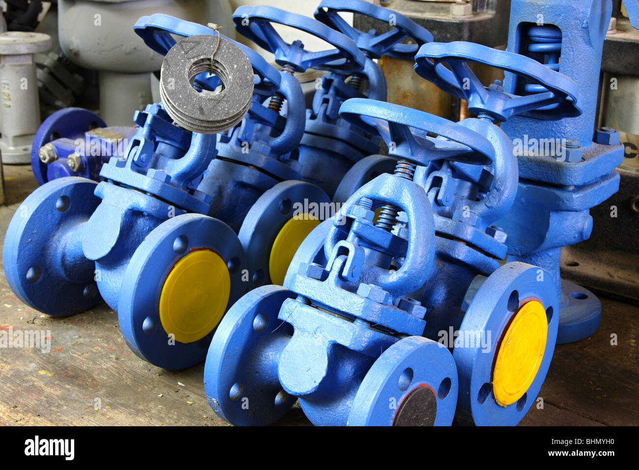 Flanges pipe fittings hi-res stock photography and images - Alamy