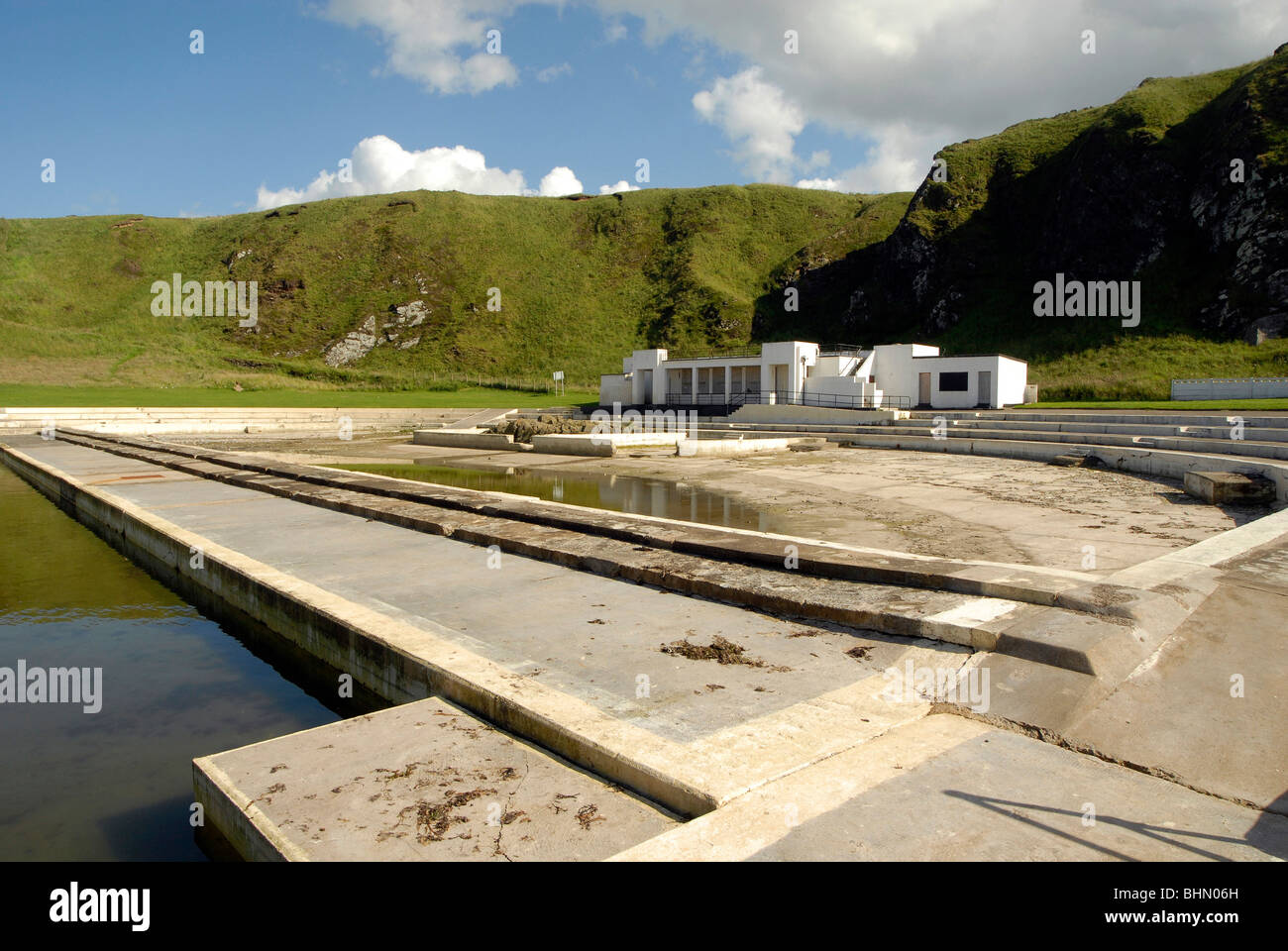 Tarlair Swimming Pool, Macduff, Aberdeenshire. Outdoor pools opened in ...