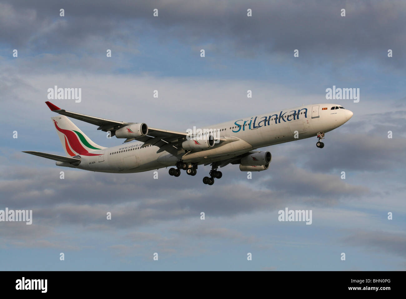 Airbus a340 300 hi-res stock photography and images - Alamy