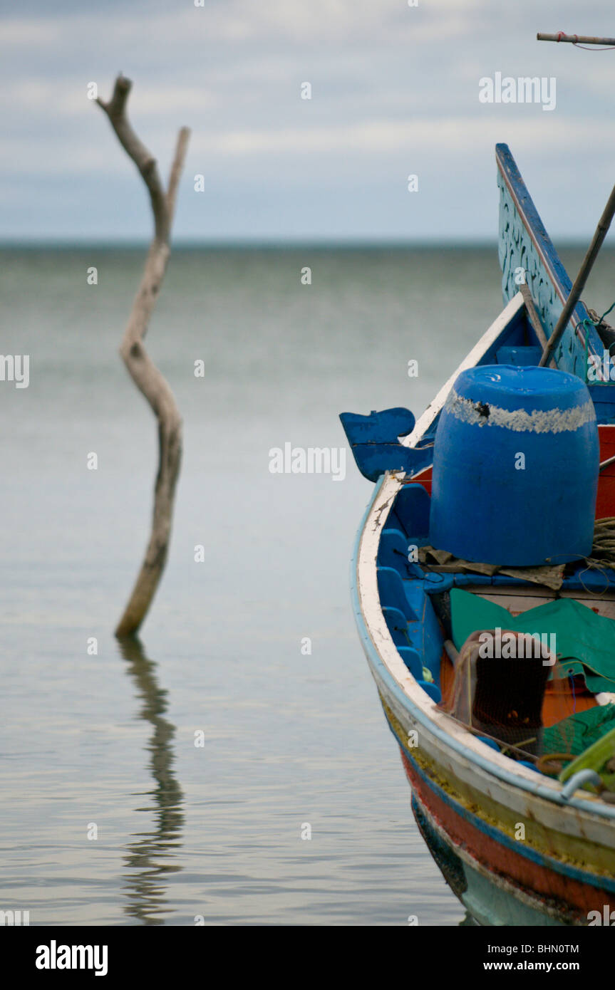 Thai fishing boat facing out to sea Stock Photo - Alamy