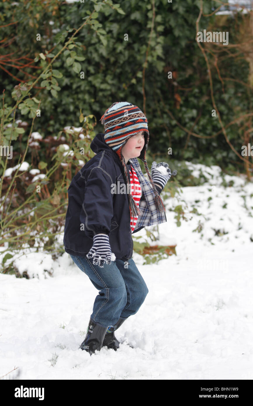 Throw snowballs hi-res stock photography and images - Alamy