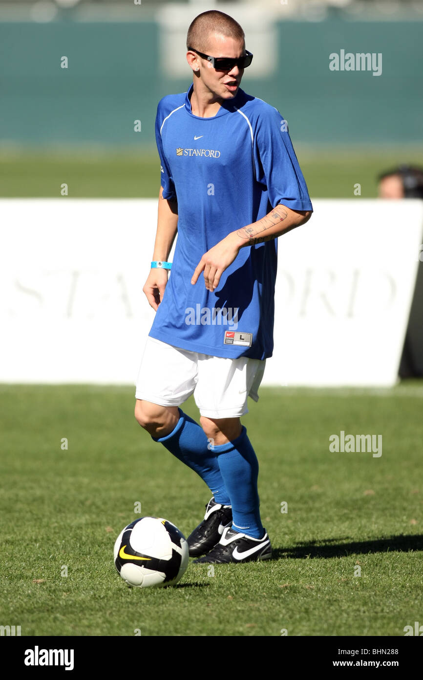 RYAN SHECKLER 2009 MIA HAMM & NOMAR GARCIAPARRA CELEBRITY SOCCER ...
