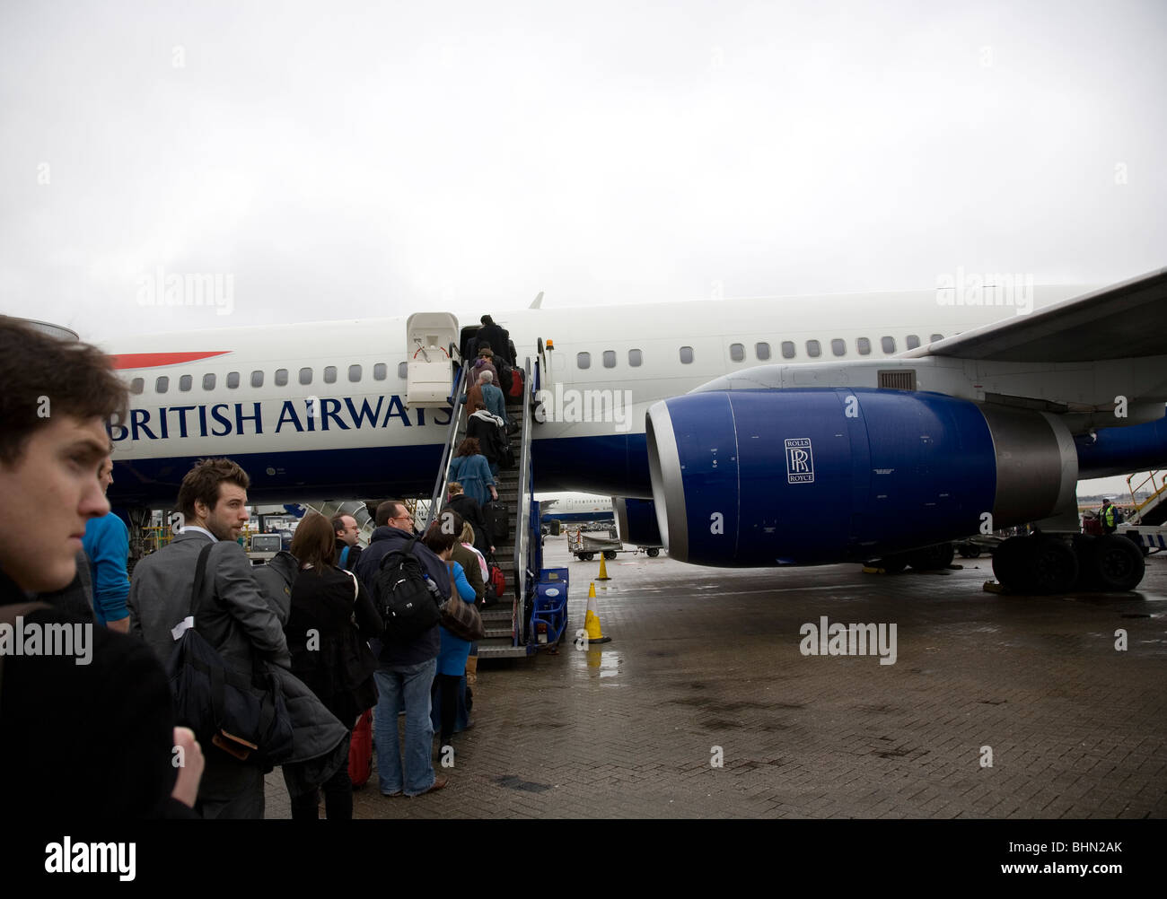 Passengers boarding British Airways plane Stock Photo - Alamy