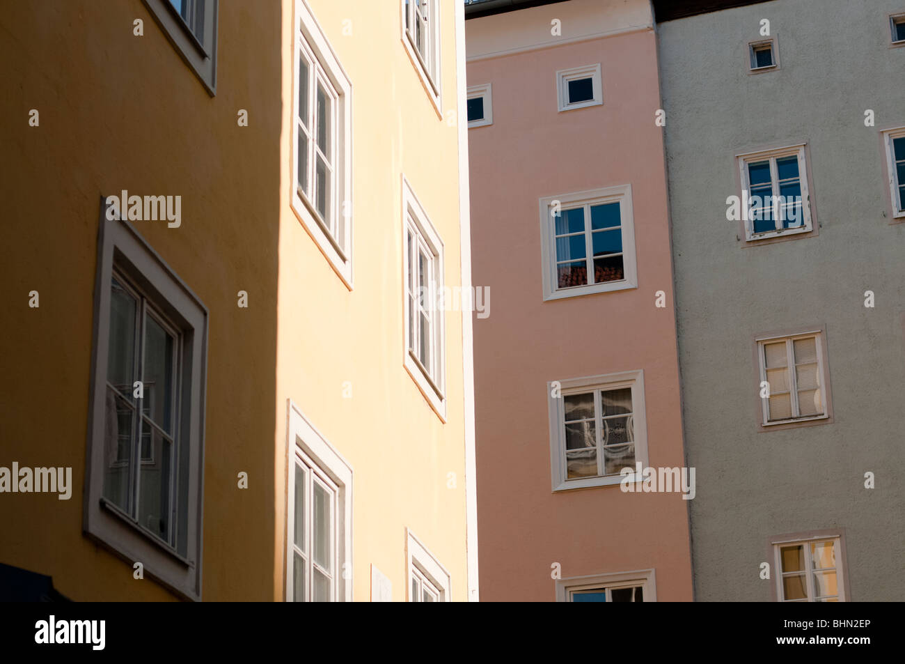 Pastel coloured buildings hi-res stock photography and images - Alamy