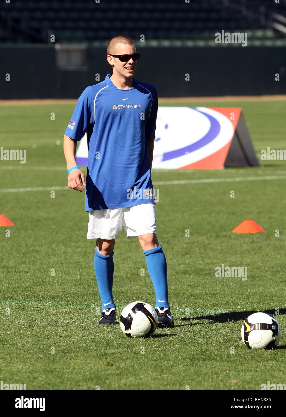 RYAN SHECKLER 2009 MIA HAMM & NOMAR GARCIAPARRA CELEBRITY SOCCER ...