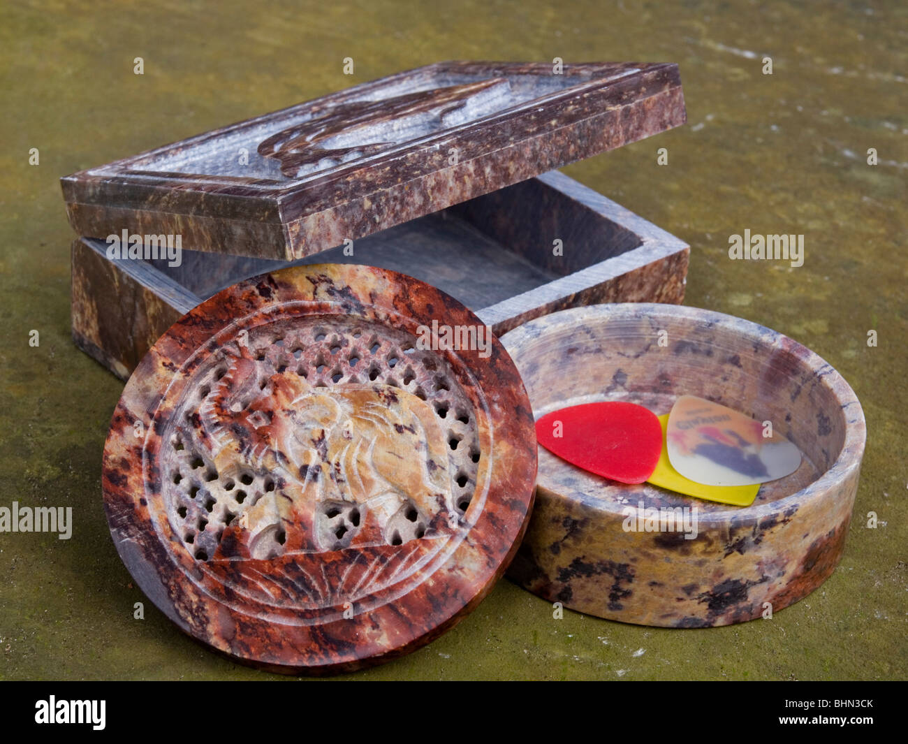 Soapstone hi-res stock photography and images - Alamy