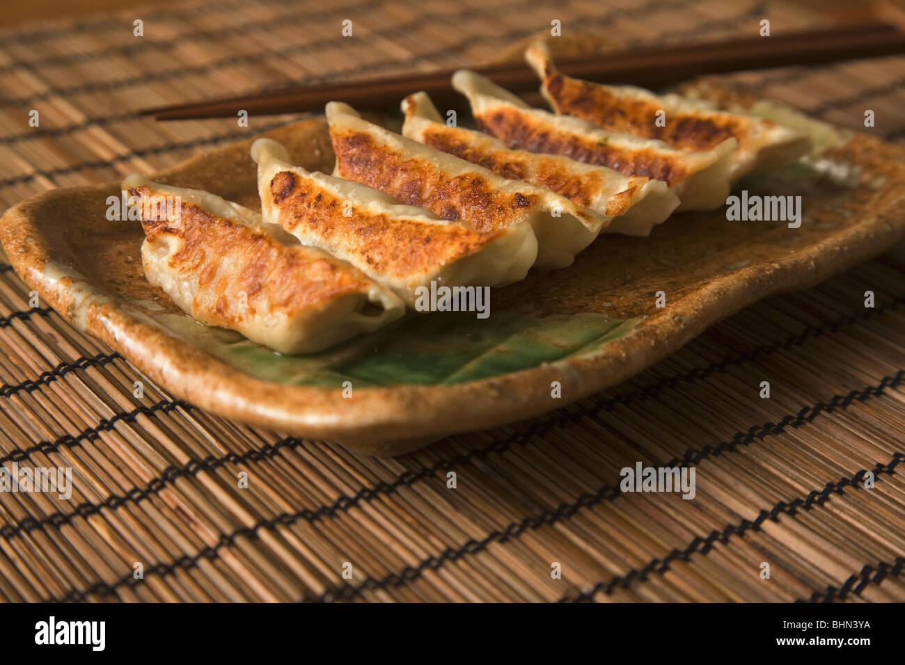 Japanese gyoza potstickers Stock Photo - Alamy