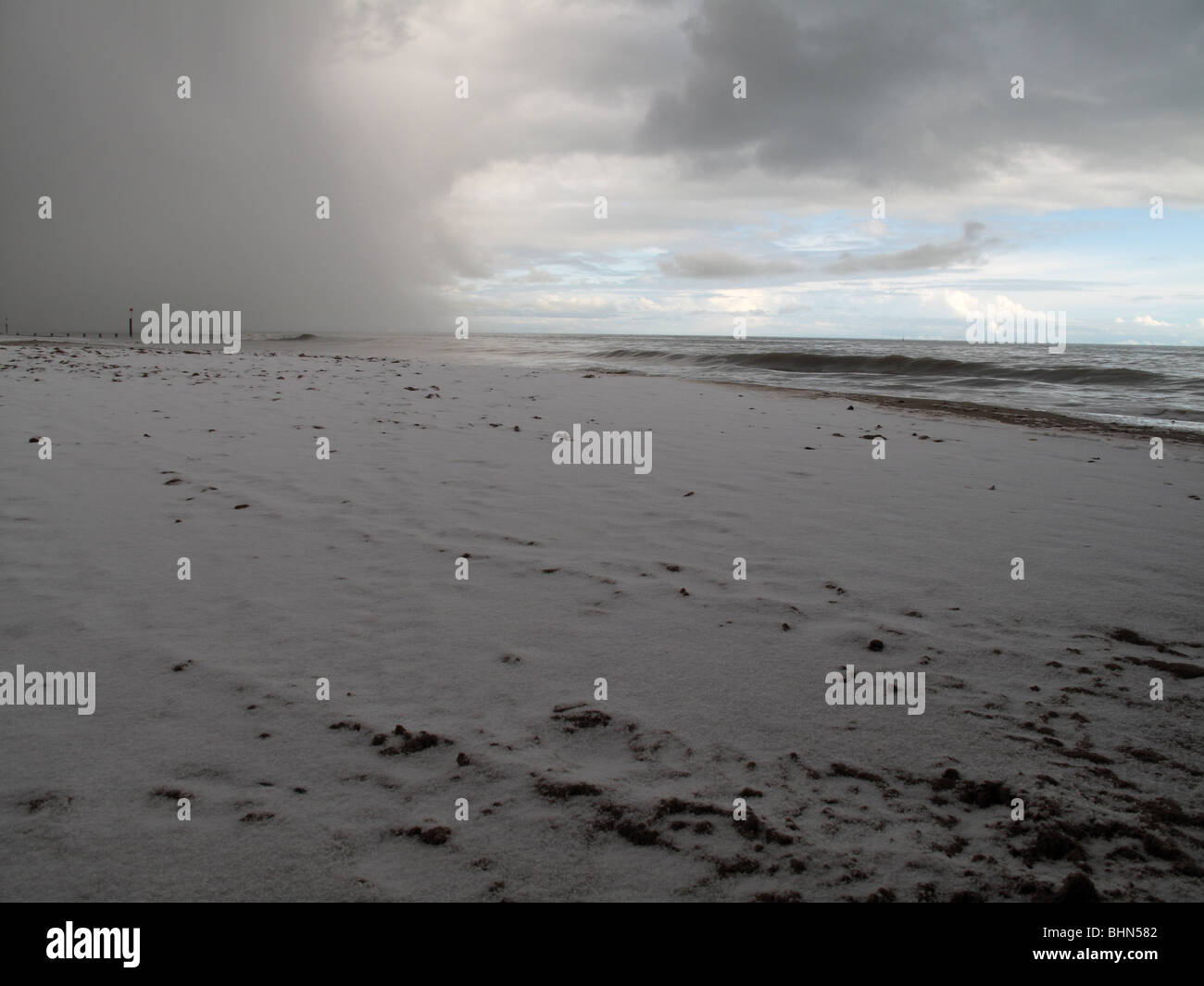 Snow on the beach hi-res stock photography and images - Alamy