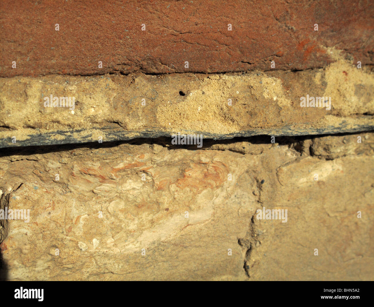Damp proofing hi-res stock photography and images - Alamy