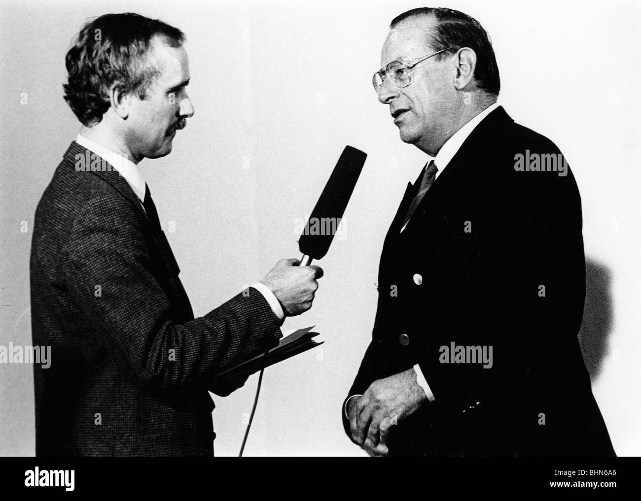 1982 1989 hi-res stock photography and images - Alamy