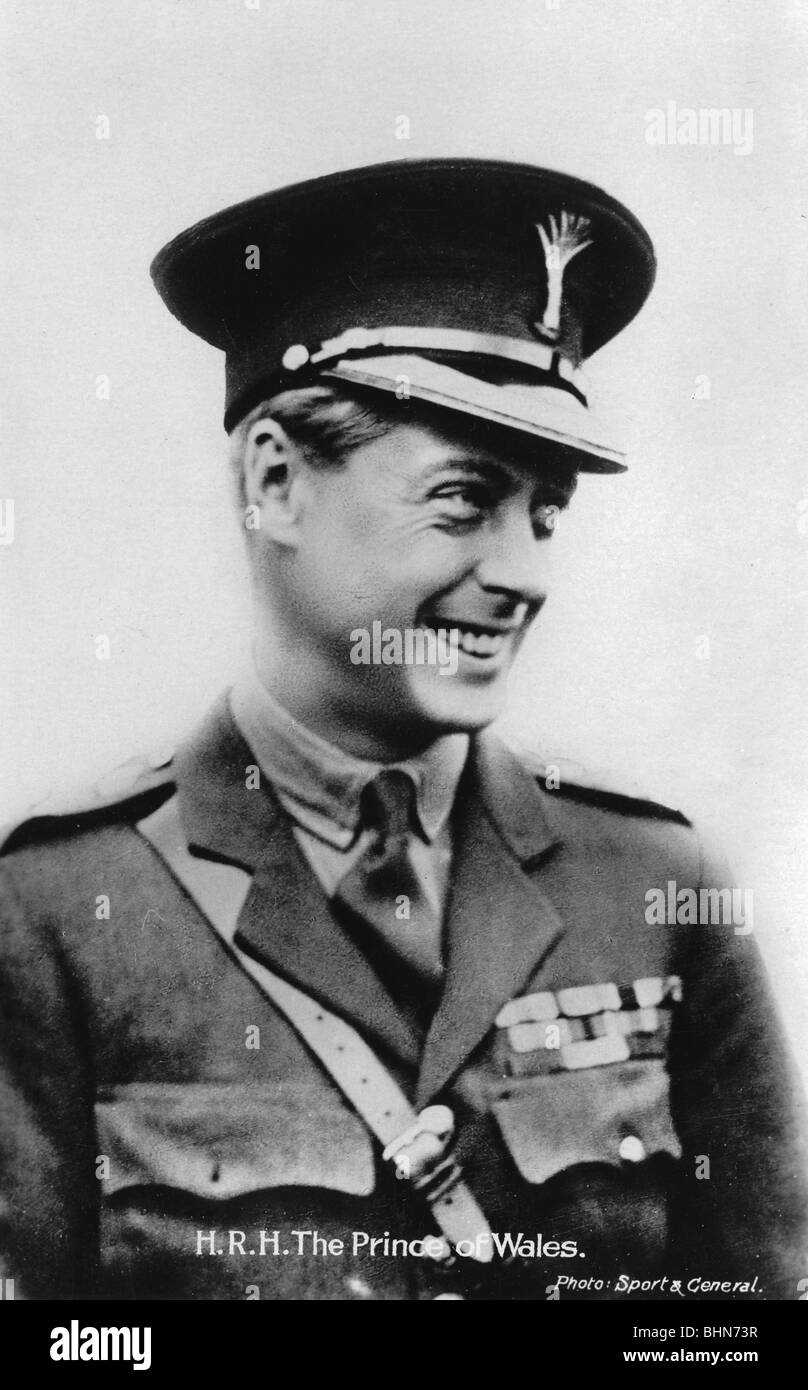 In uniform of the welsh guards hi-res stock photography and images - Alamy