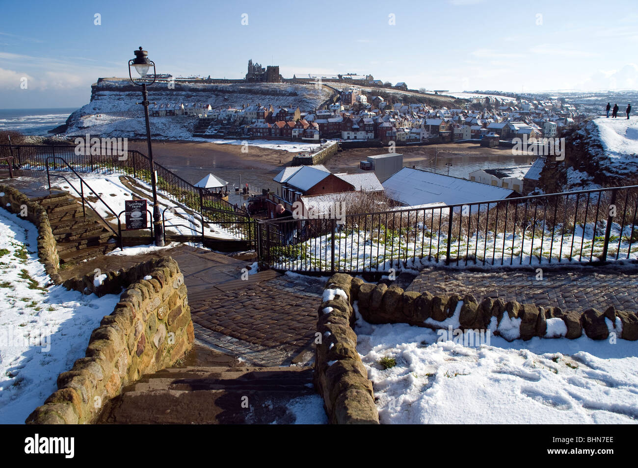 Whitby snow hi-res stock photography and images - Alamy