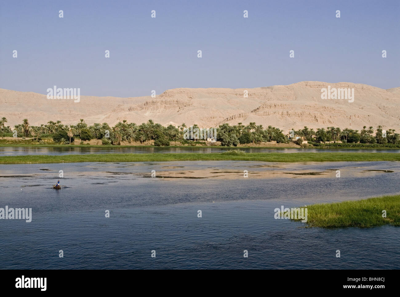 Nile river palm trees hi-res stock photography and images - Alamy