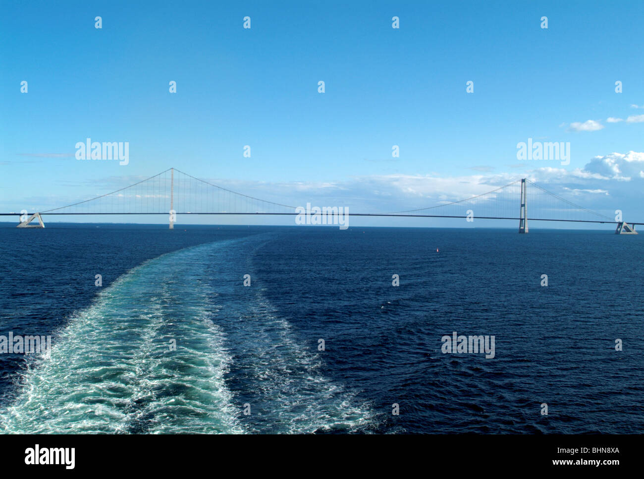 Great belt fixed link across the great belt hi-res stock photography ...