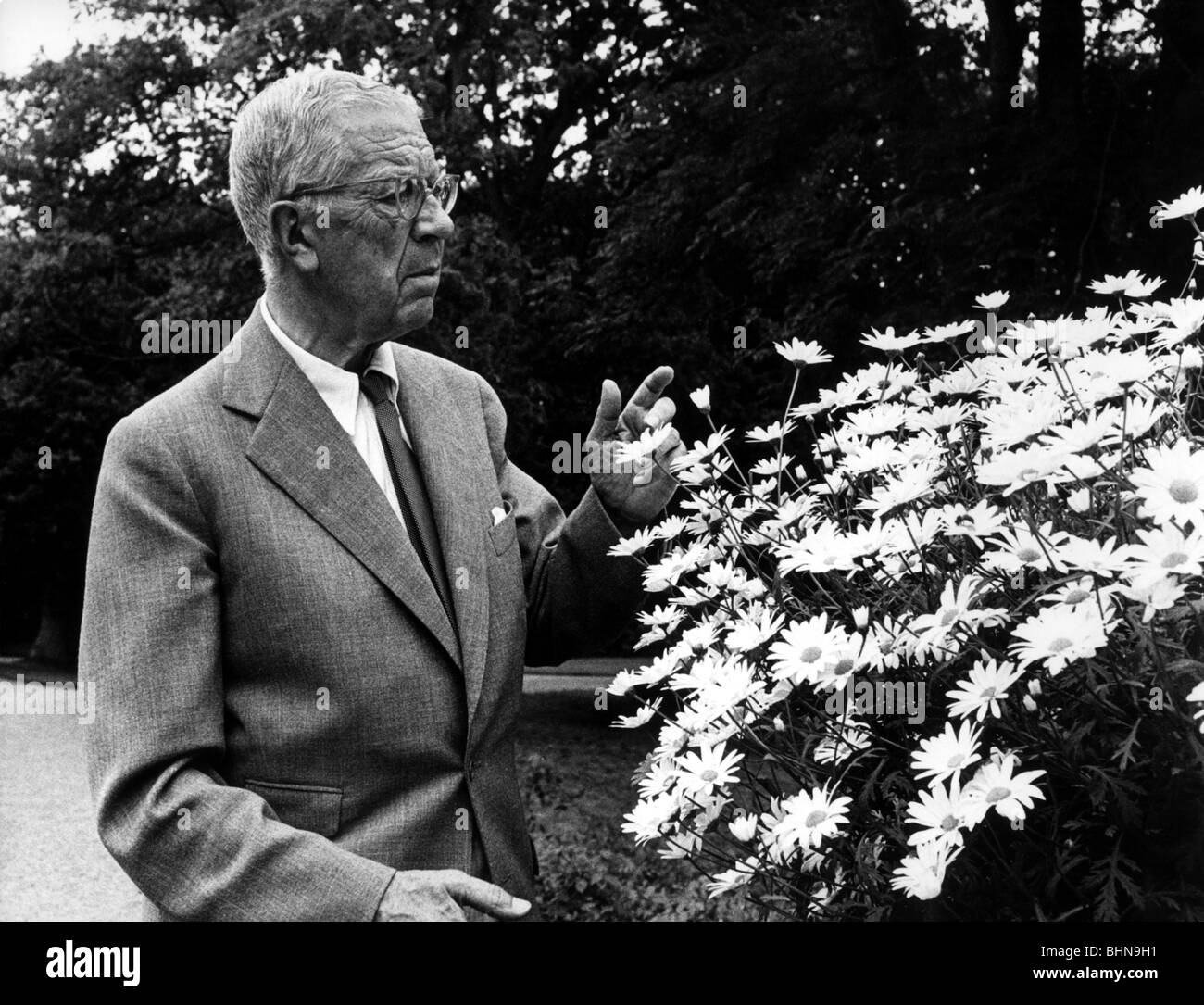 Gustav adolf vi hi-res stock photography and images - Alamy