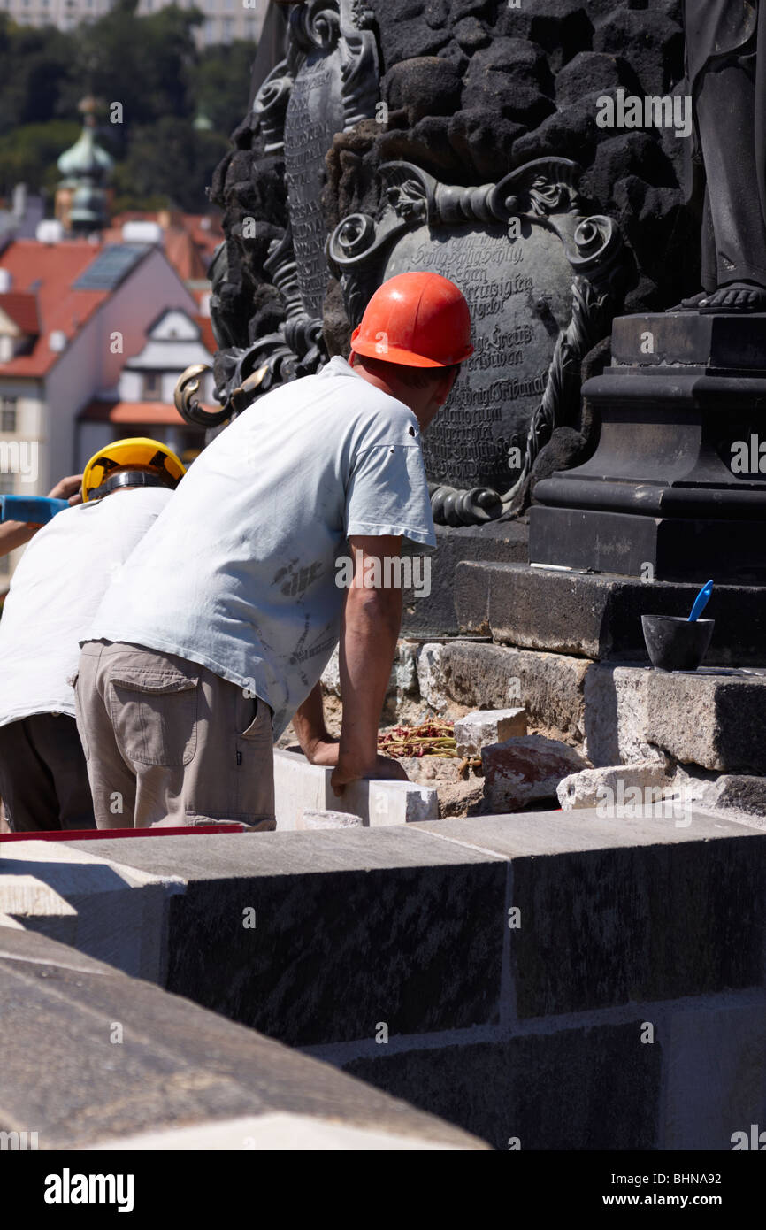 Bridge maintenance work hi-res stock photography and images - Alamy