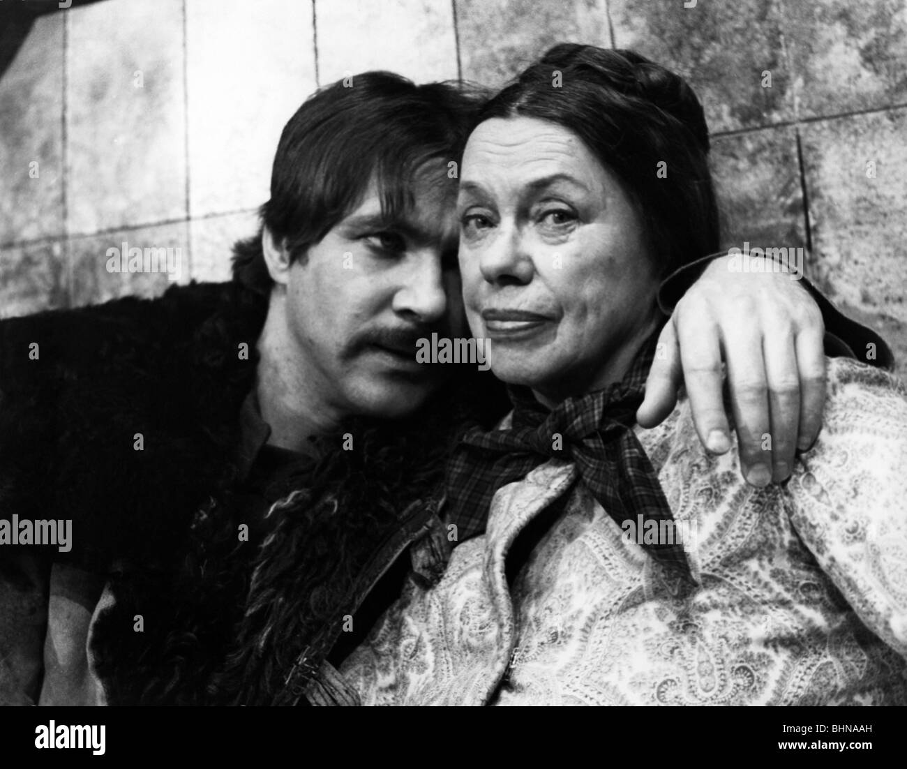 Son lev Black and White Stock Photos & Images - Alamy