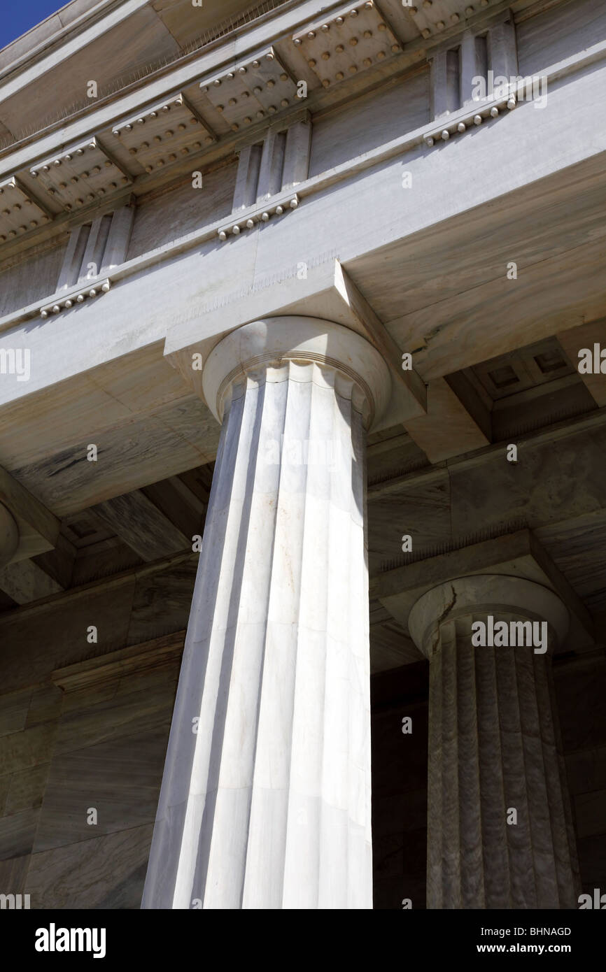 Solid column hi-res stock photography and images - Alamy