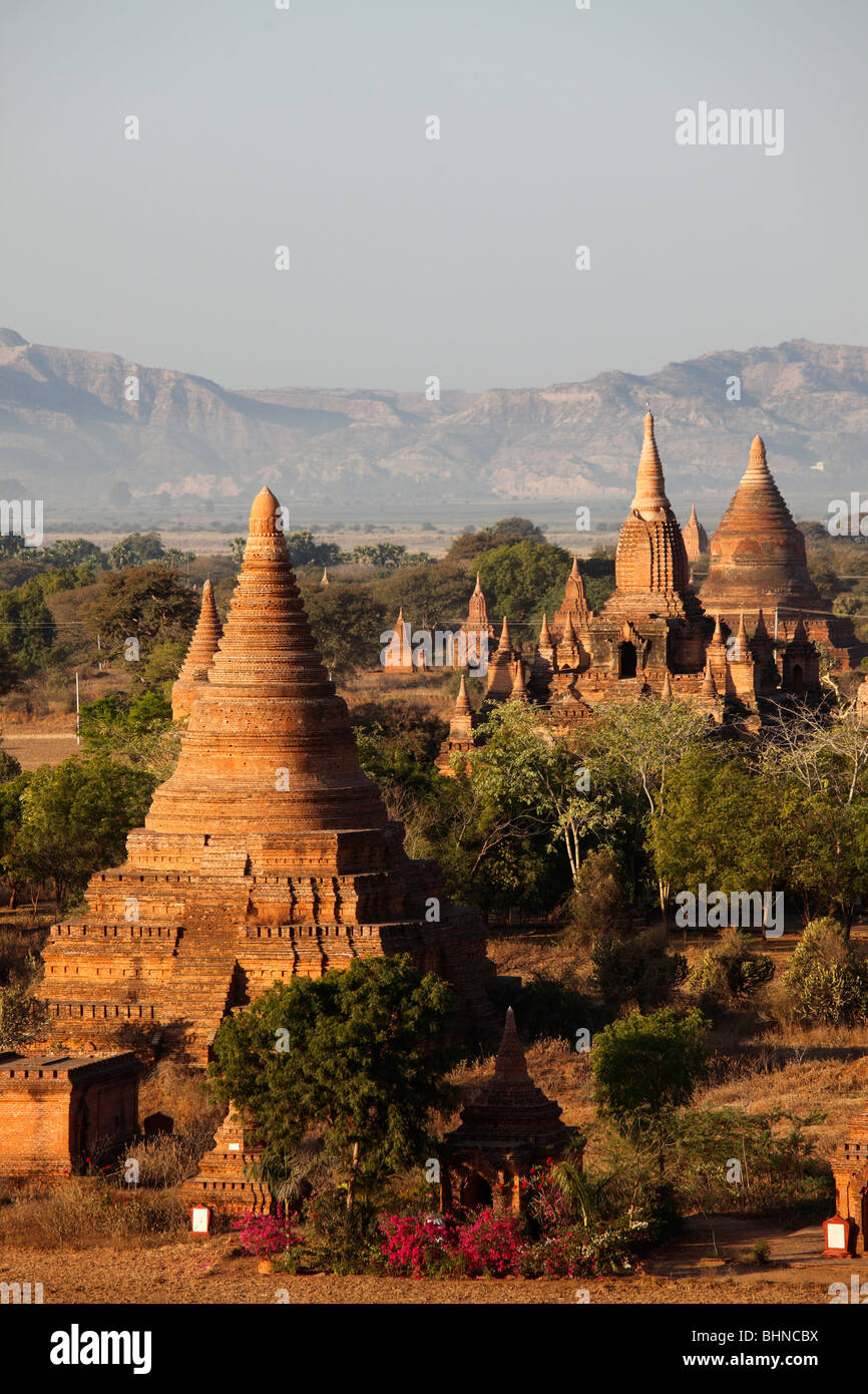 Bagan vertical architecture view myanmar hi-res stock photography and ...
