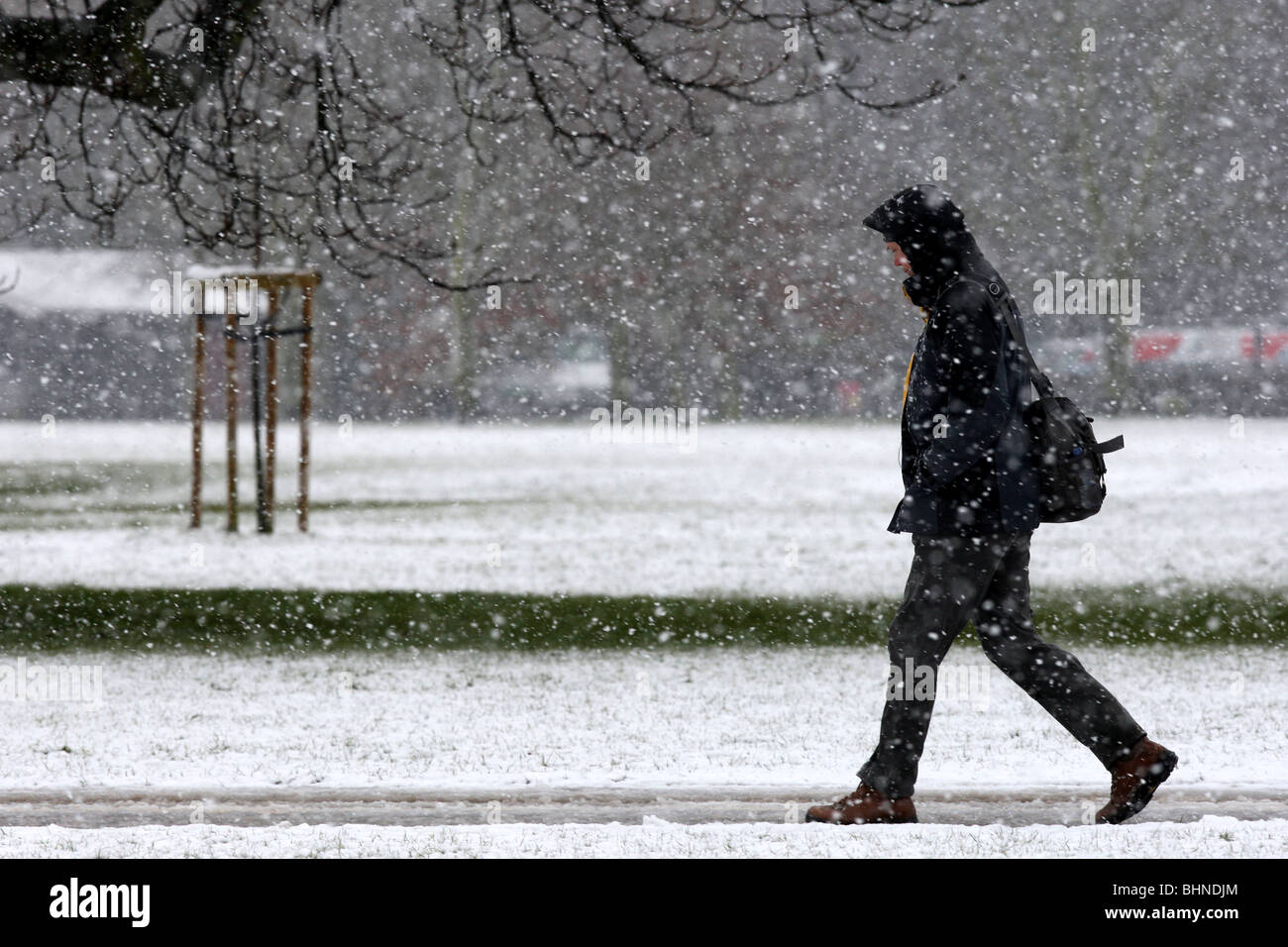 Blizzard sleet hi-res stock photography and images - Alamy