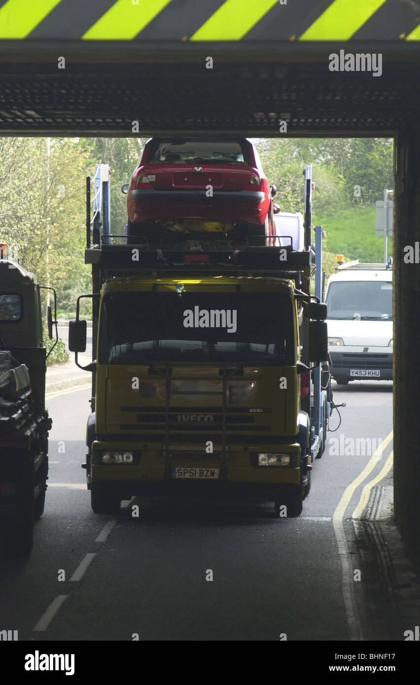 Bridge accident hi-res stock photography and images - Alamy
