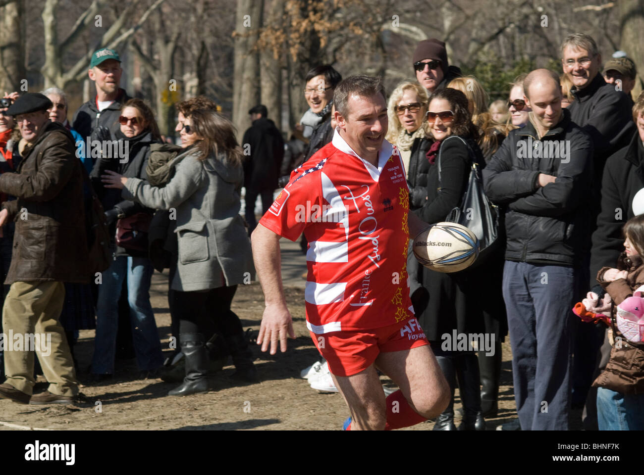 Retired rugby players from the Gascony region of France play against ...