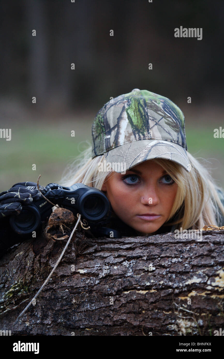 Girl hunter hi-res stock photography and images - Alamy