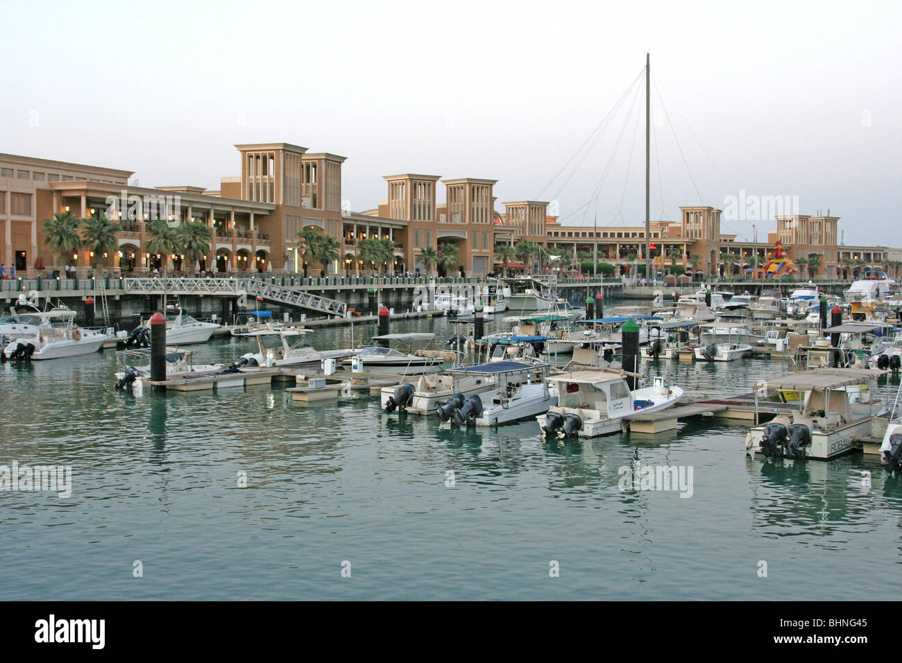 Souk sharq kuwait hi-res stock photography and images - Alamy