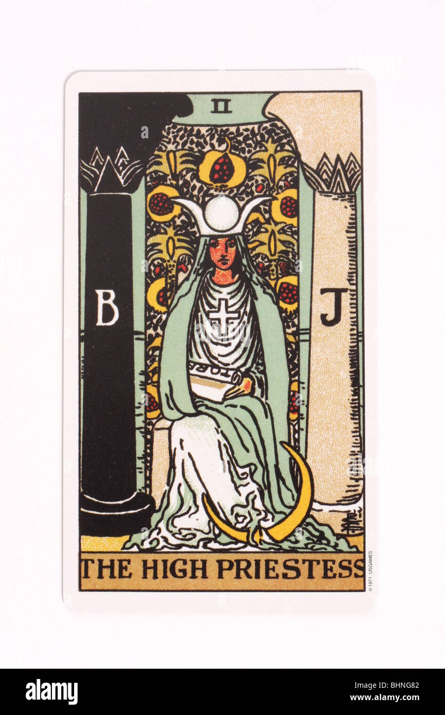 The high priestess tarot hi-res stock photography and images - Alamy