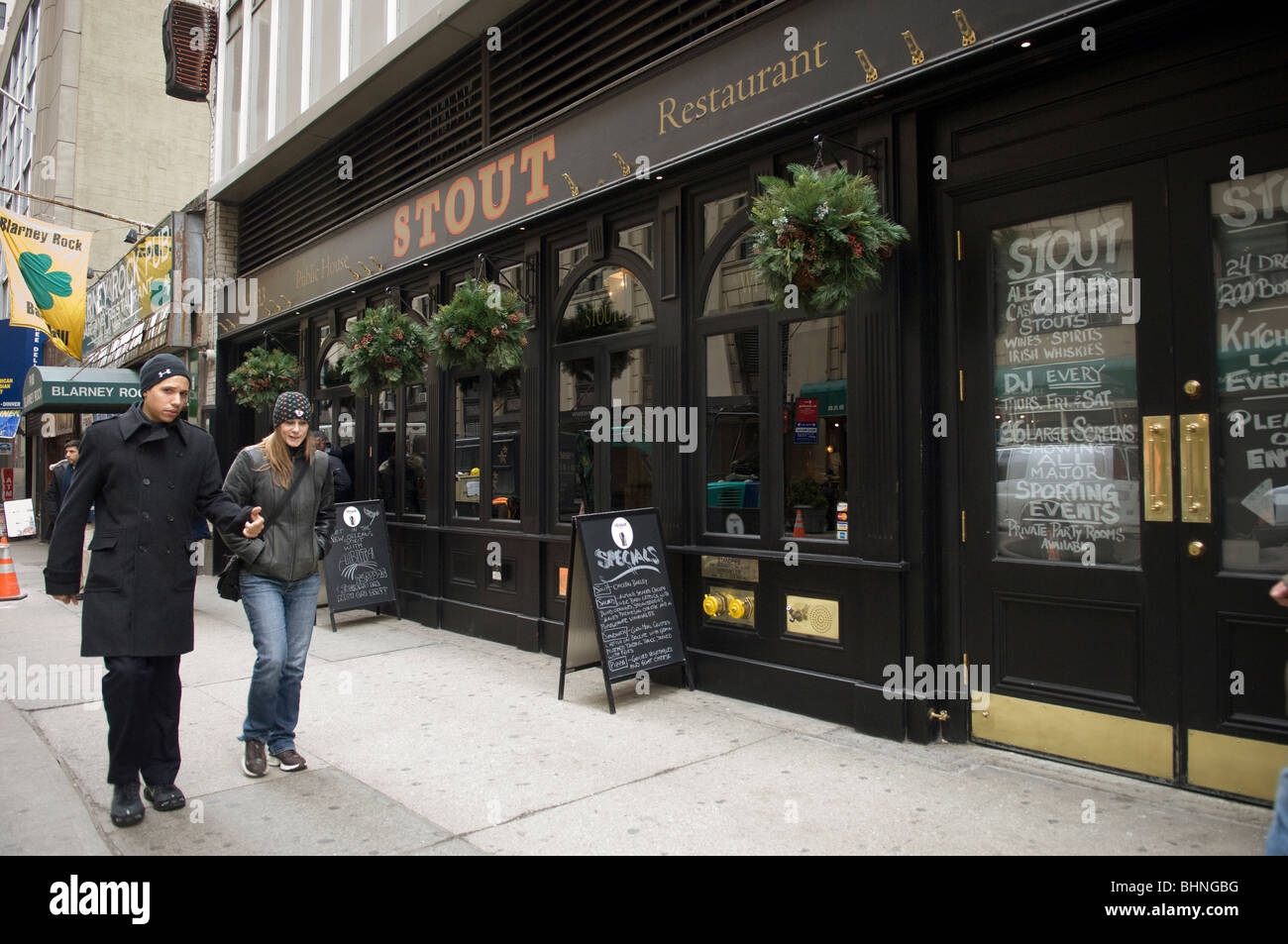 Pub stout hi-res stock photography and images - Alamy