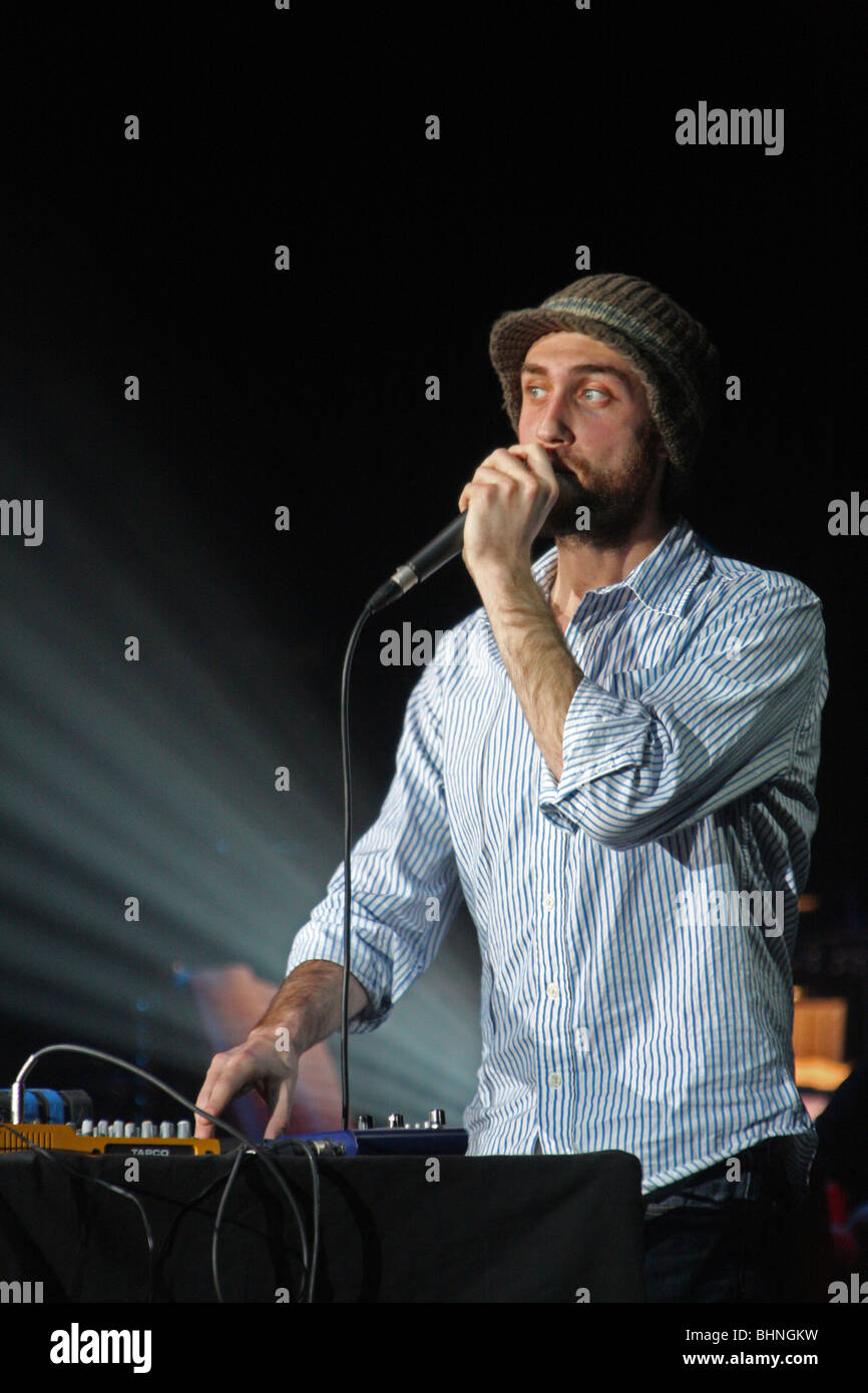 Darren Foreman (Beardyman) performing beatboxing on stage, NIA arena ...