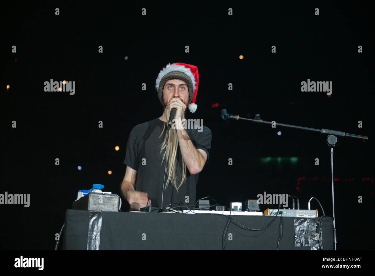 Darren Foreman (Beardyman) performing beatboxing on stage, NIA arena ...