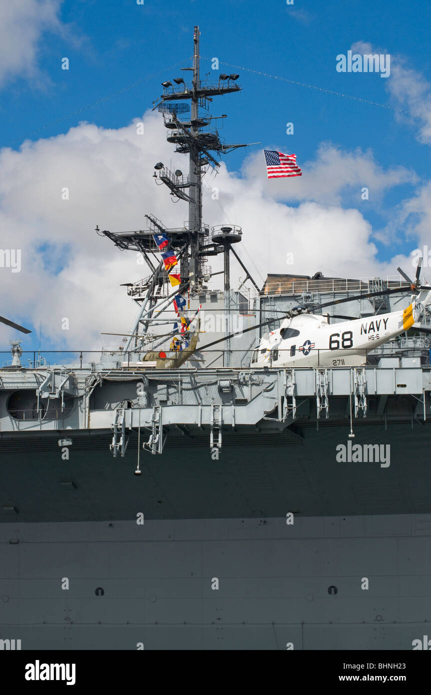Uss flag hi-res stock photography and images - Alamy