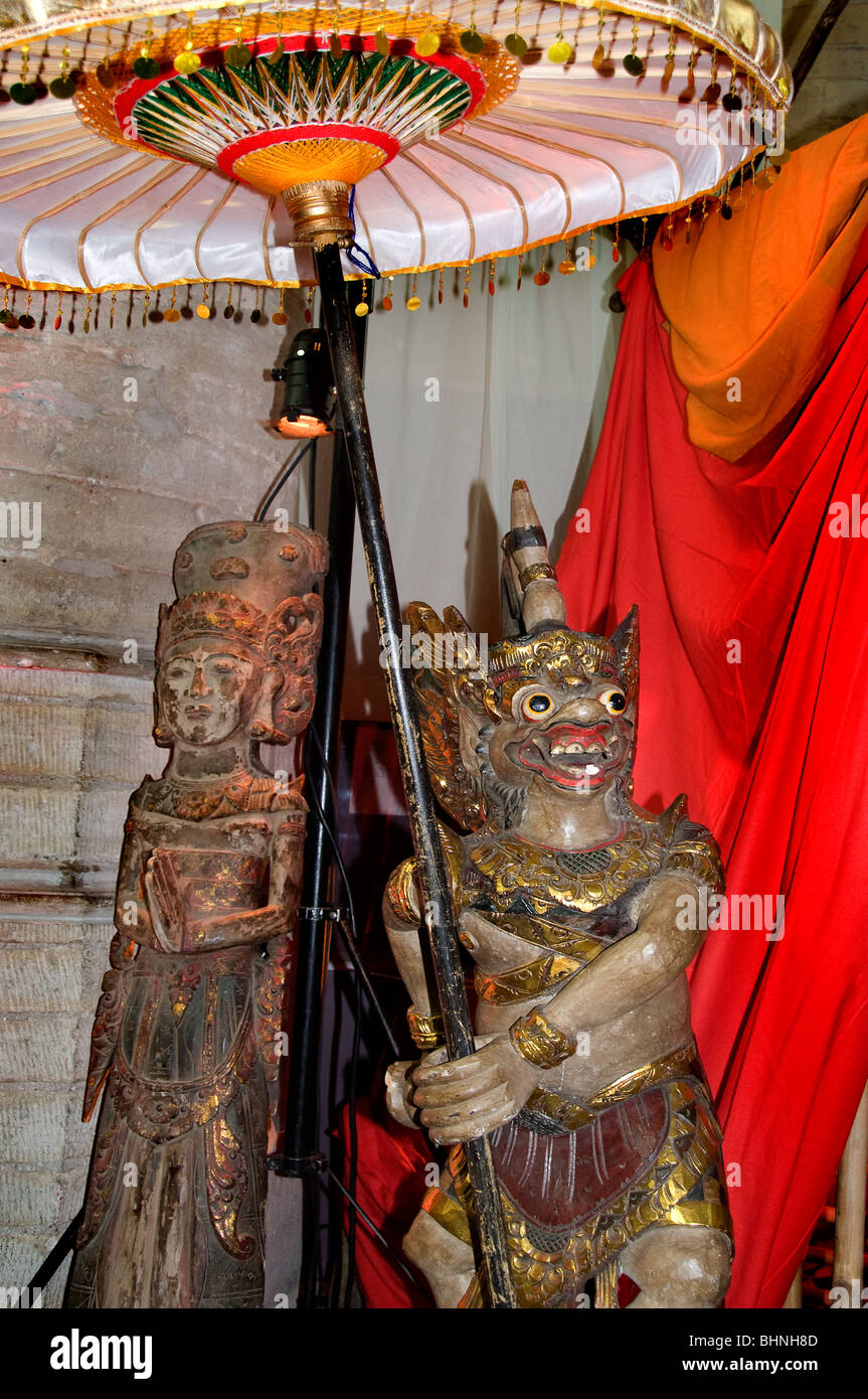 Indonesia Bali puppet puppets doll dolls show Stock Photo - Alamy